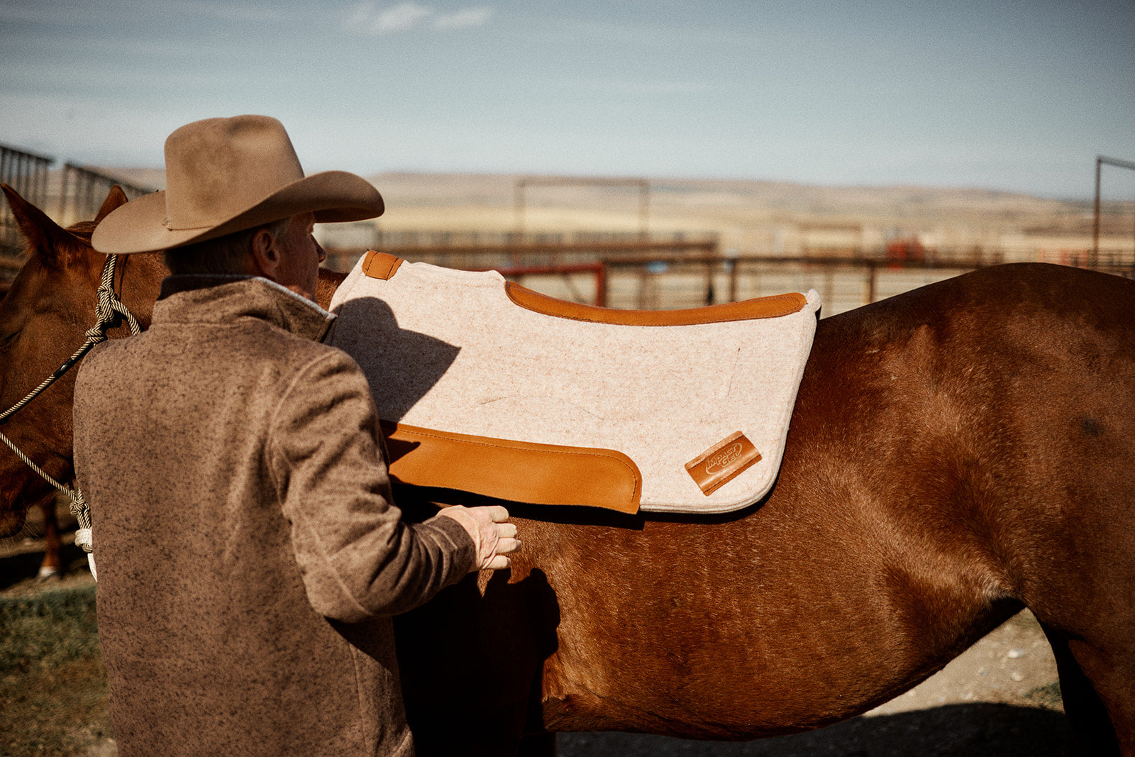 Contour Classic Saddle Pad- Tan with Red Dove Wear Leather – Impact Gel